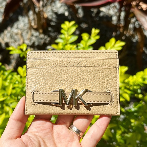 Michael Kors | Bags | Michael Kors Reed Large Card Holder Wallet Mk ...
